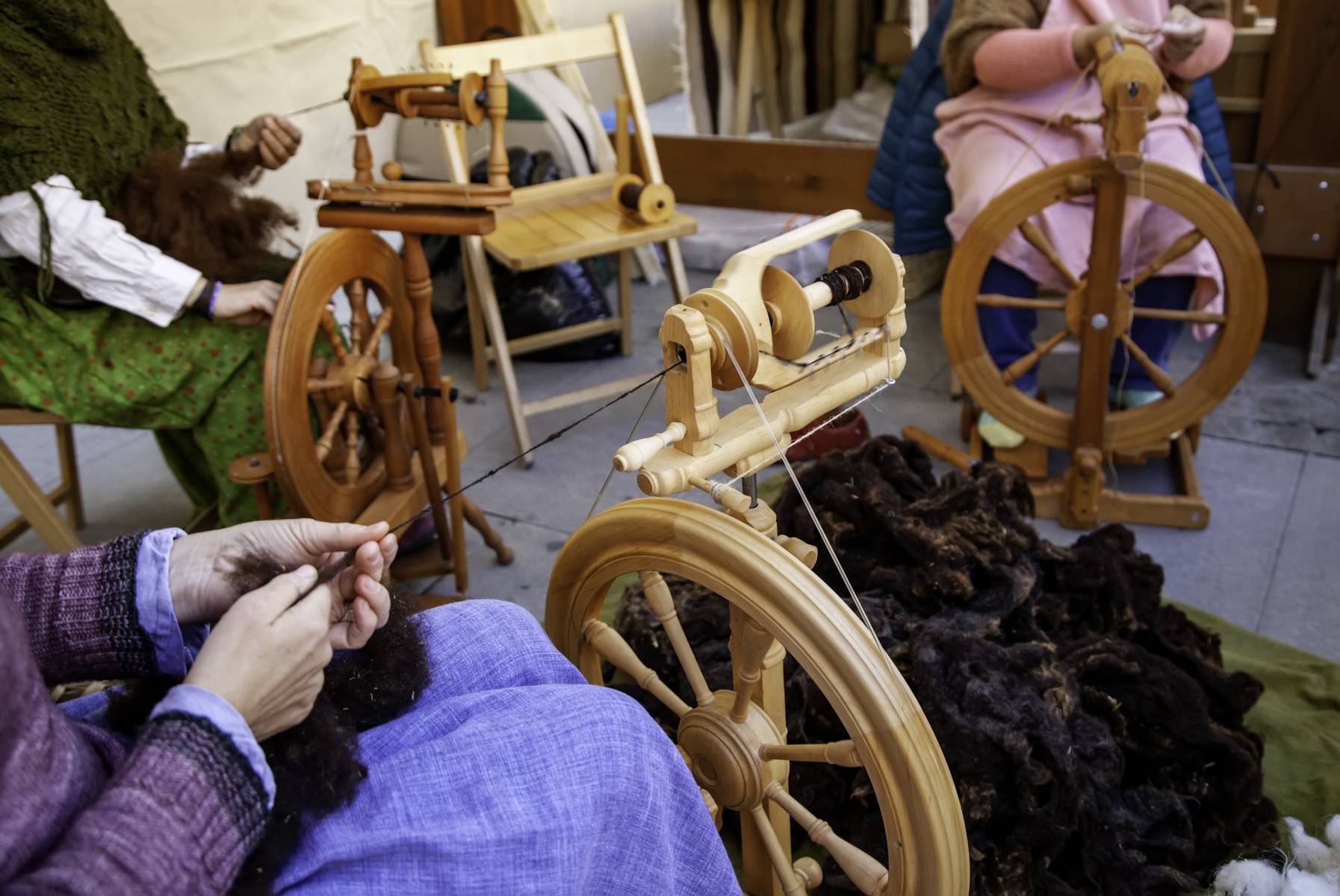 Spinning Fiber Into Yarn - Grit